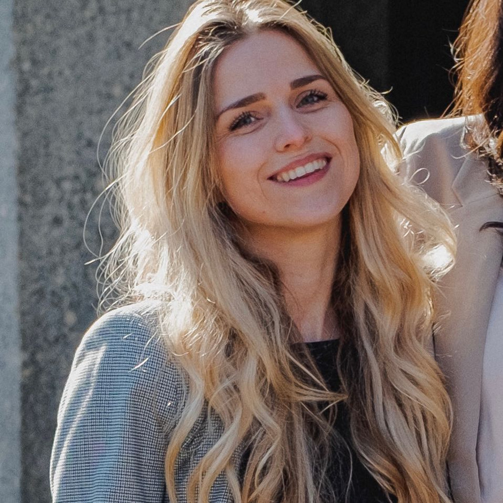 Pia Grillmeier - Junior IT Projektmanagerin - ALGOL GmbH | XING