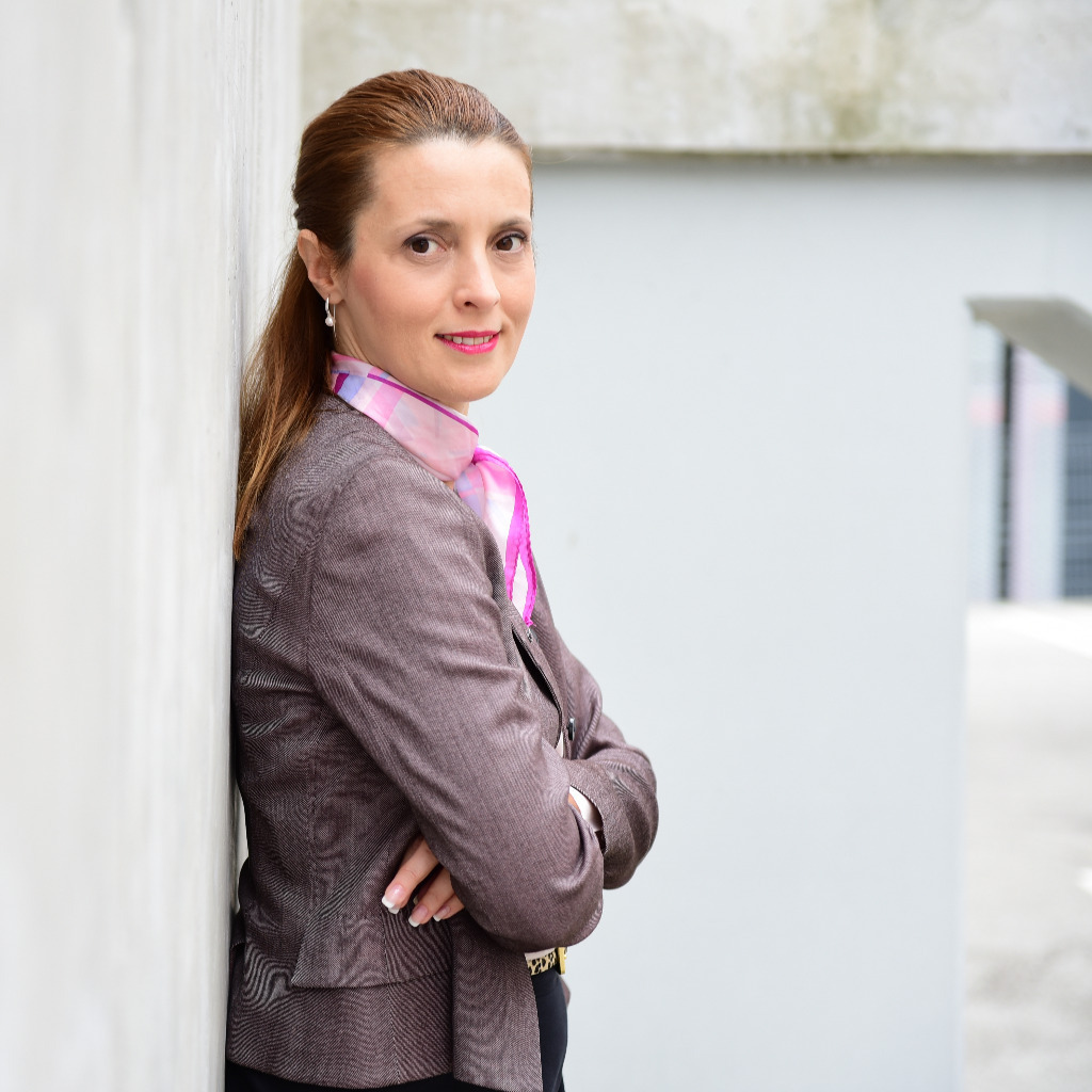 Corina Hannes: Ausbildung und Berufserfahrung | XING