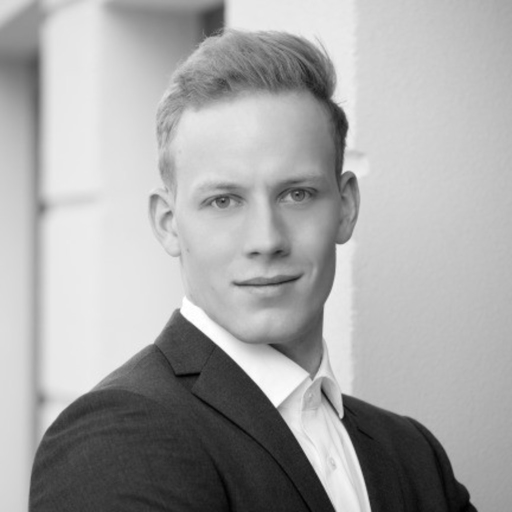 Maximilian Weiss - Product Manager Digital Solutions - Sensor-Technik ...