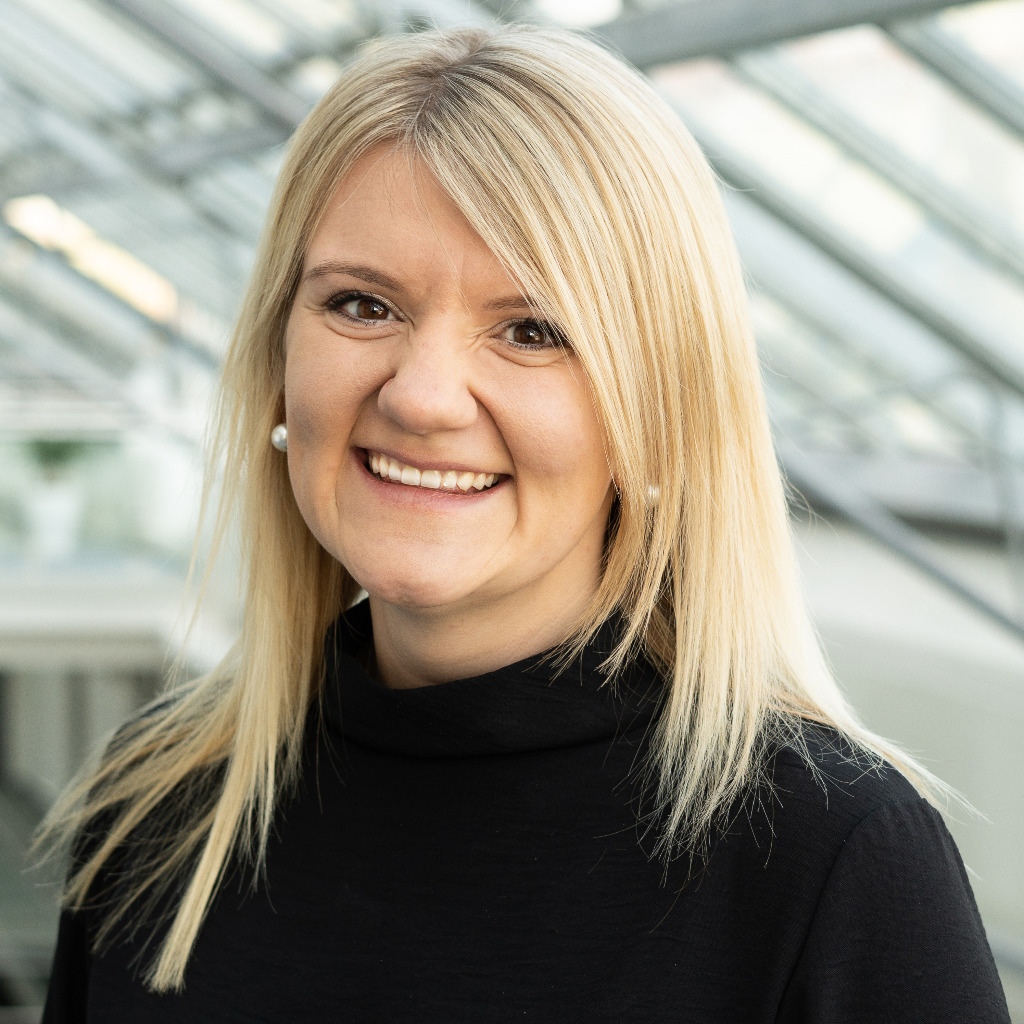 Sandra Spöcker - Personalreferentin - HANS KOLB Wellpappe GmbH & Co. KG ...