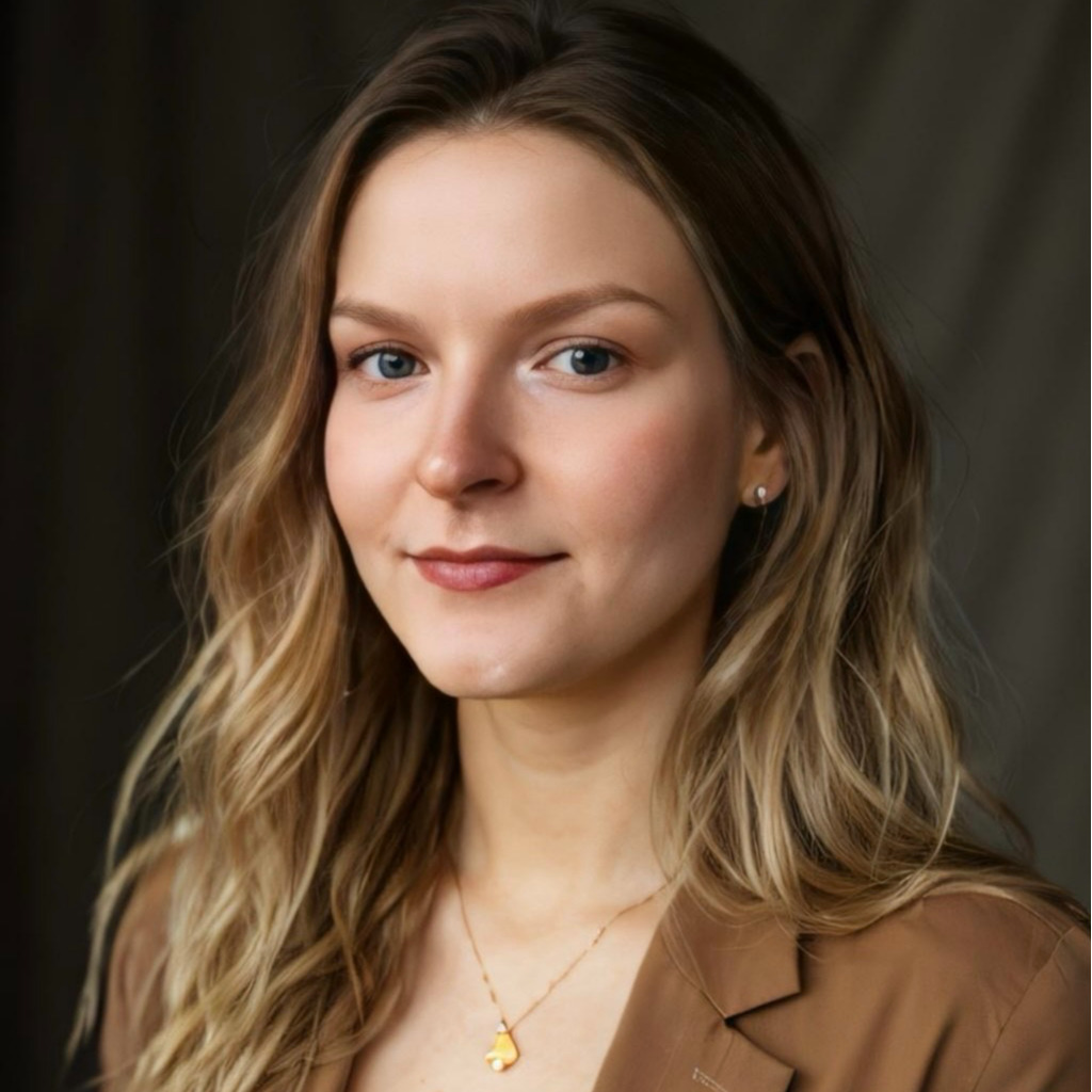 Laura Adrian - Researcher - Page Executive | XING