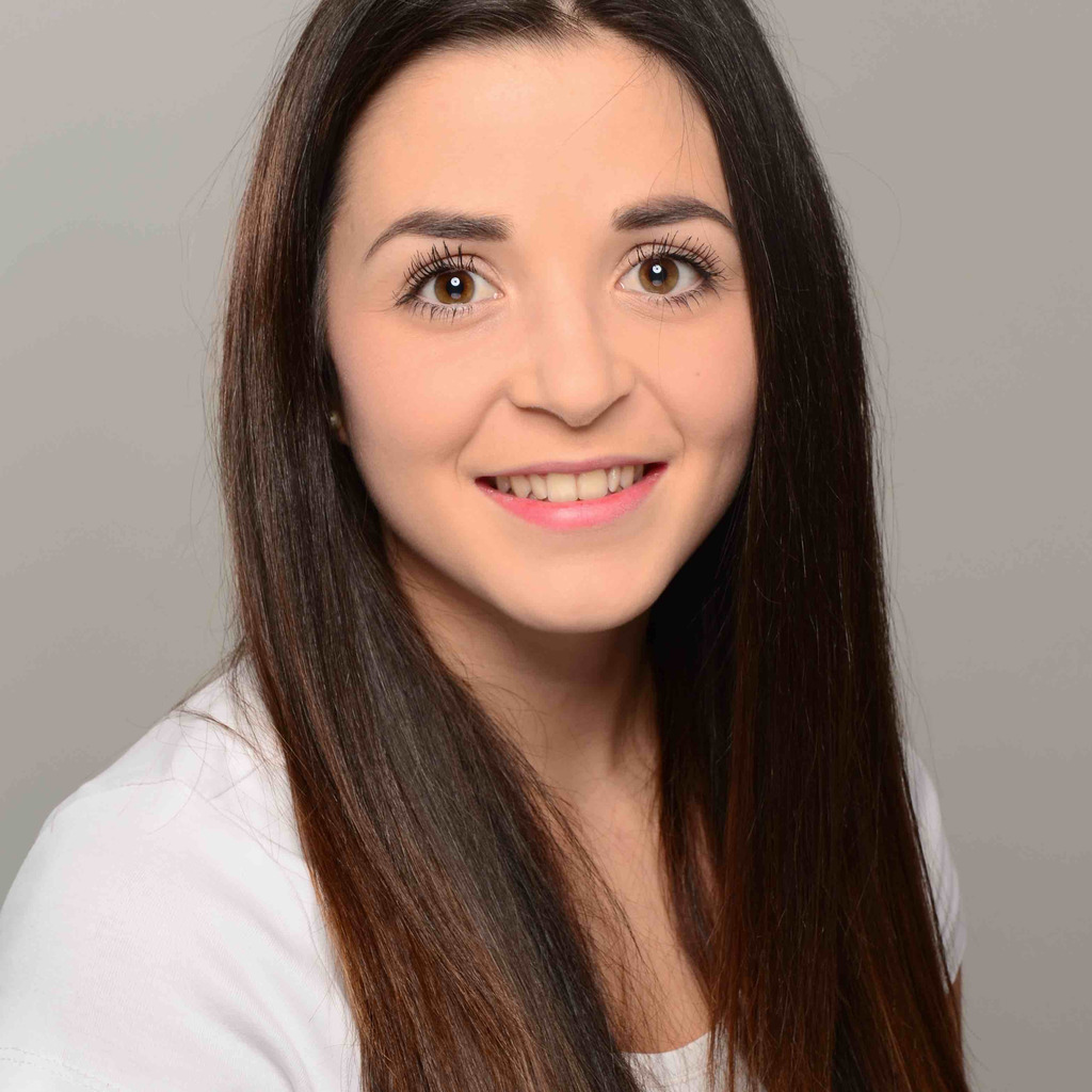 Lisa Just - Controllerin - Universitätsklinikum Tübingen | XING