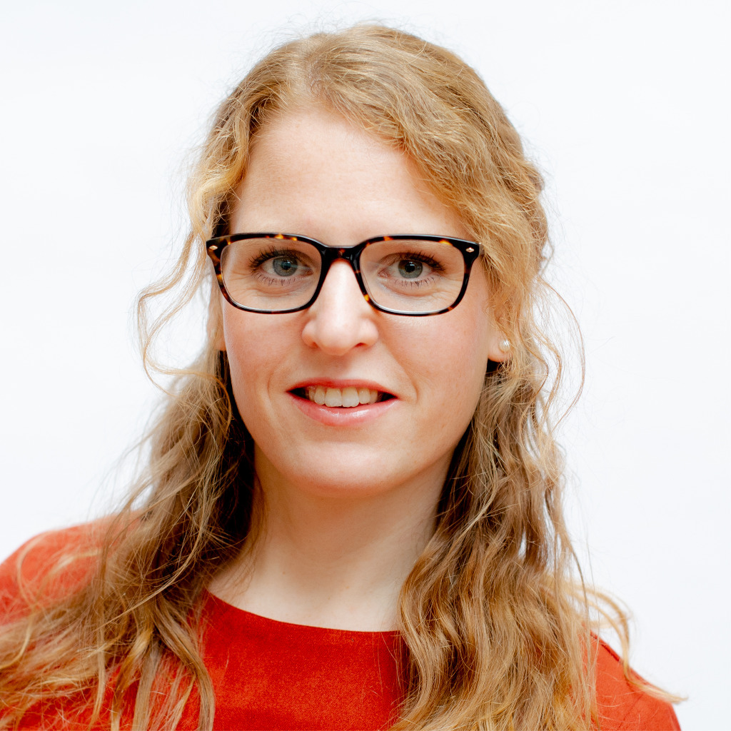 Lisa Engel - Programmbereichsleitung für Gesundheitsbildung ...