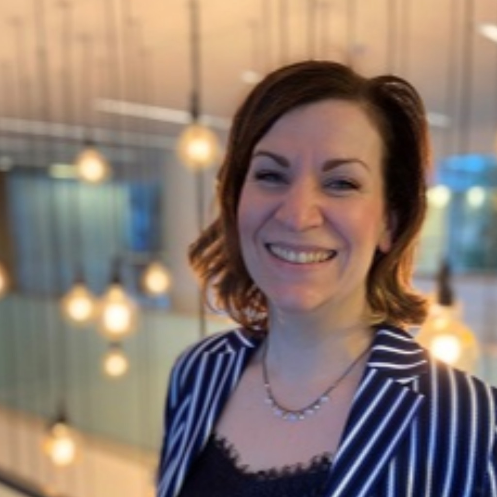 Jenny Textor - Chief Human Resources Officer (CHRO) - newcare | XING