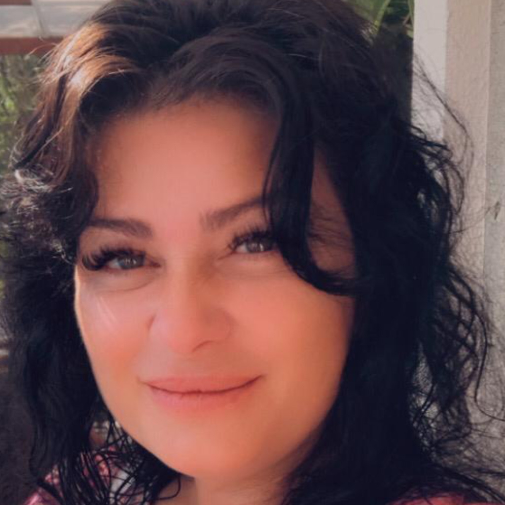 Irene Marco's Instagram, Twitter & Facebook on IDCrawl