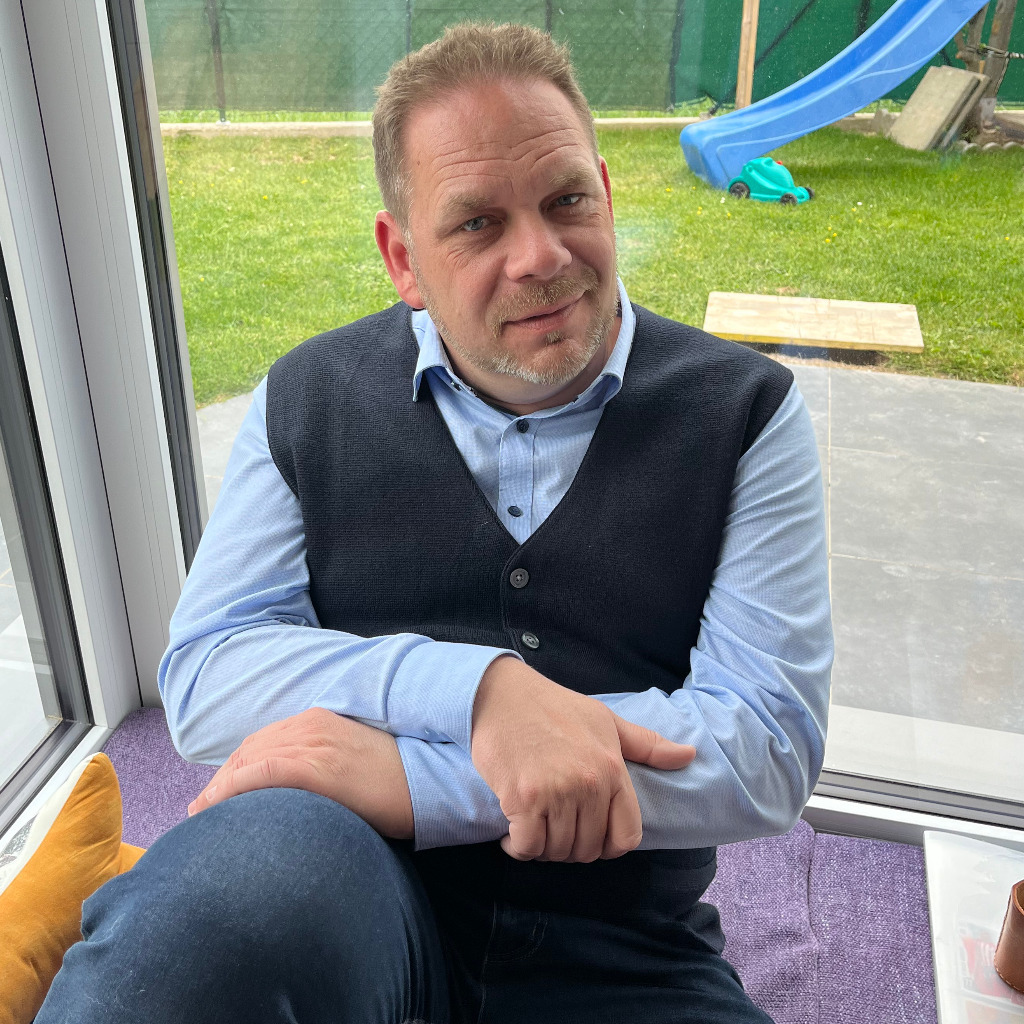 Ing. Thomas Bichler - Leitung Baumanagement Banken - Real-Treuhand Bau ...