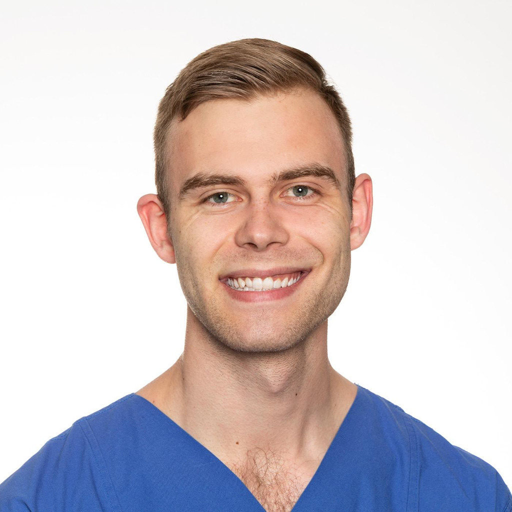 Tim Blase - Fachkraft für Medizinprodukteaufbereitung - Krankenhaus ...