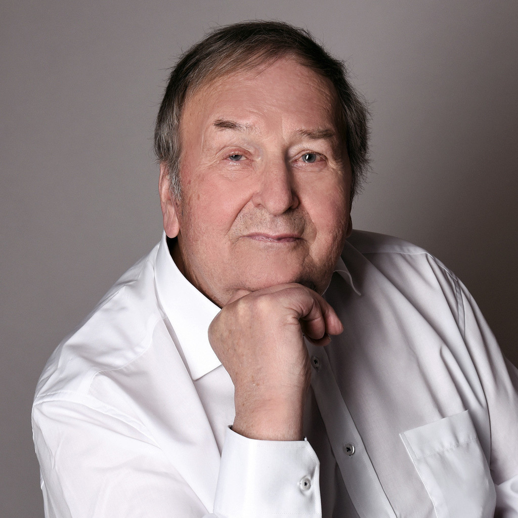 Hans-Georg Hacker - Autor - Ewige Macht & Ohnmacht – neue Weltordnung ...