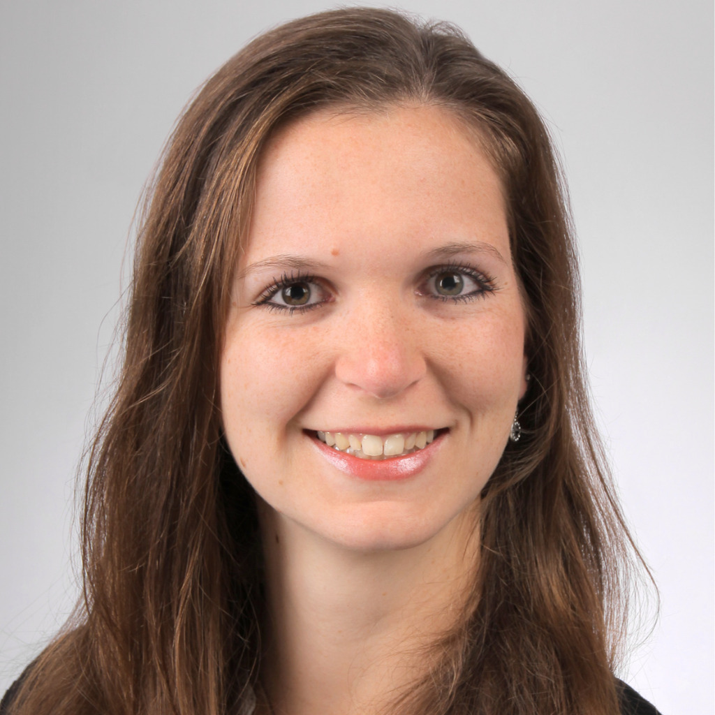 Laura Schmitz - Senior Consultant Business Transformation - IBM ...