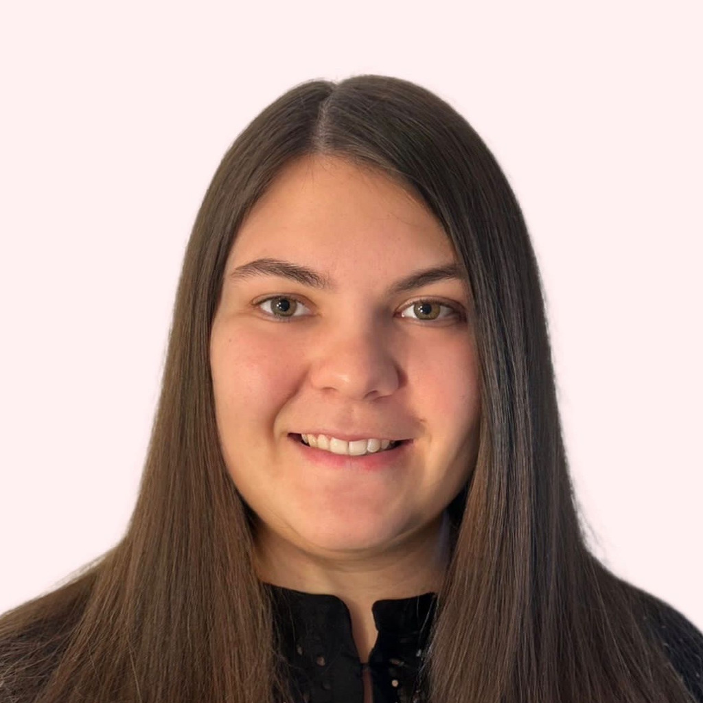 Laura Fischer - Sachbearbeiter Air Freight Import - Gebrüder Weiss ...