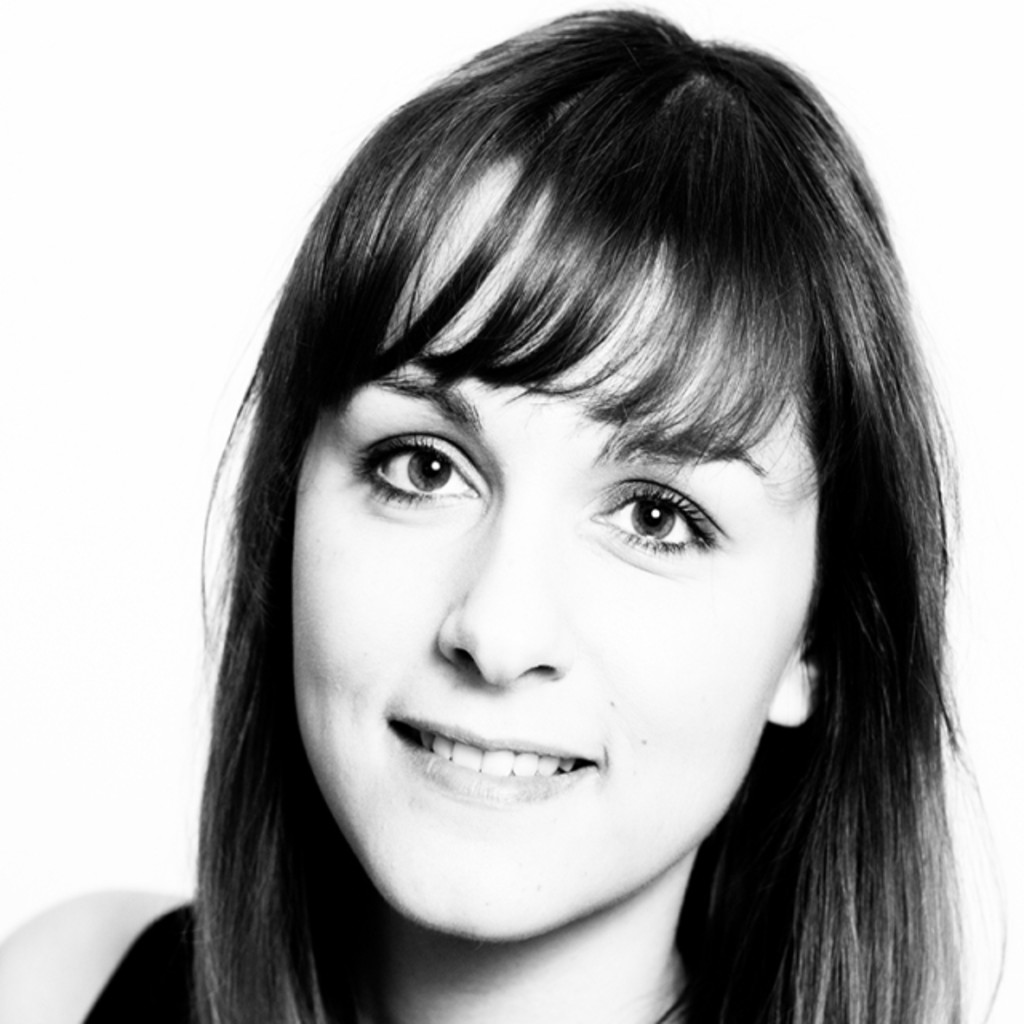 Carolin Szymaniak - Online Marketing - Wine in Black GmbH | XING