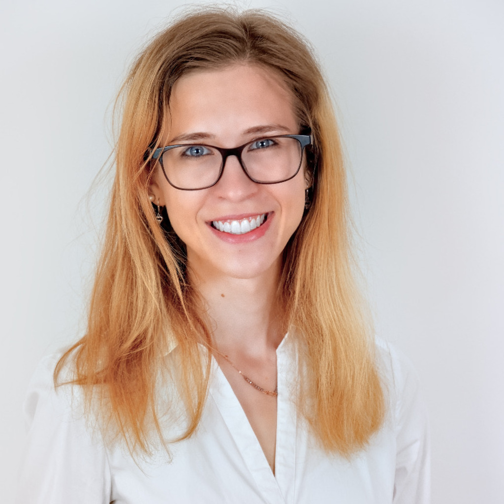 Hannah Flessner - Autorin - als Freiberuflerin | XING