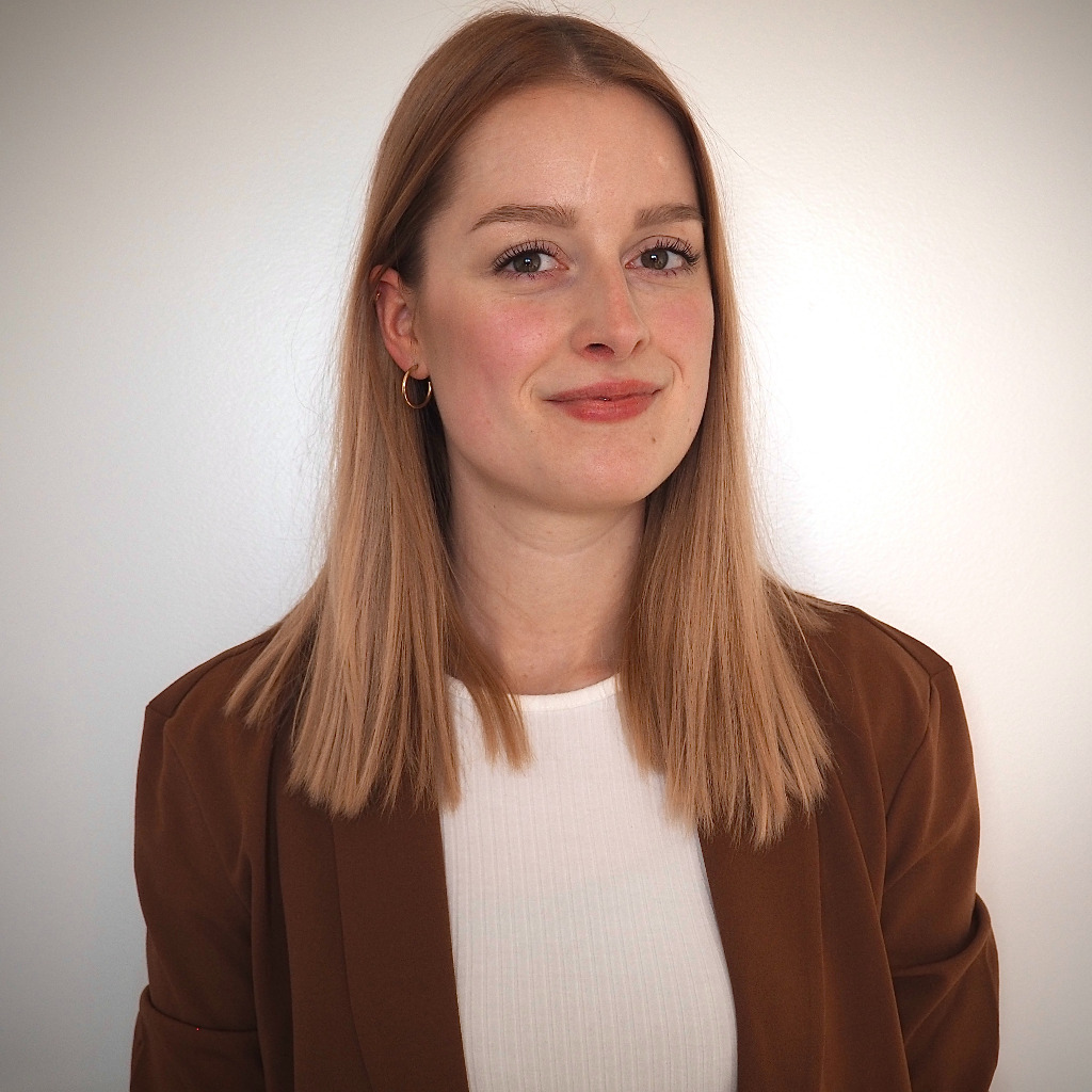 Alina Fischer - Mitarbeiterin Qualitätssicherung - CCEP Deutschland ...