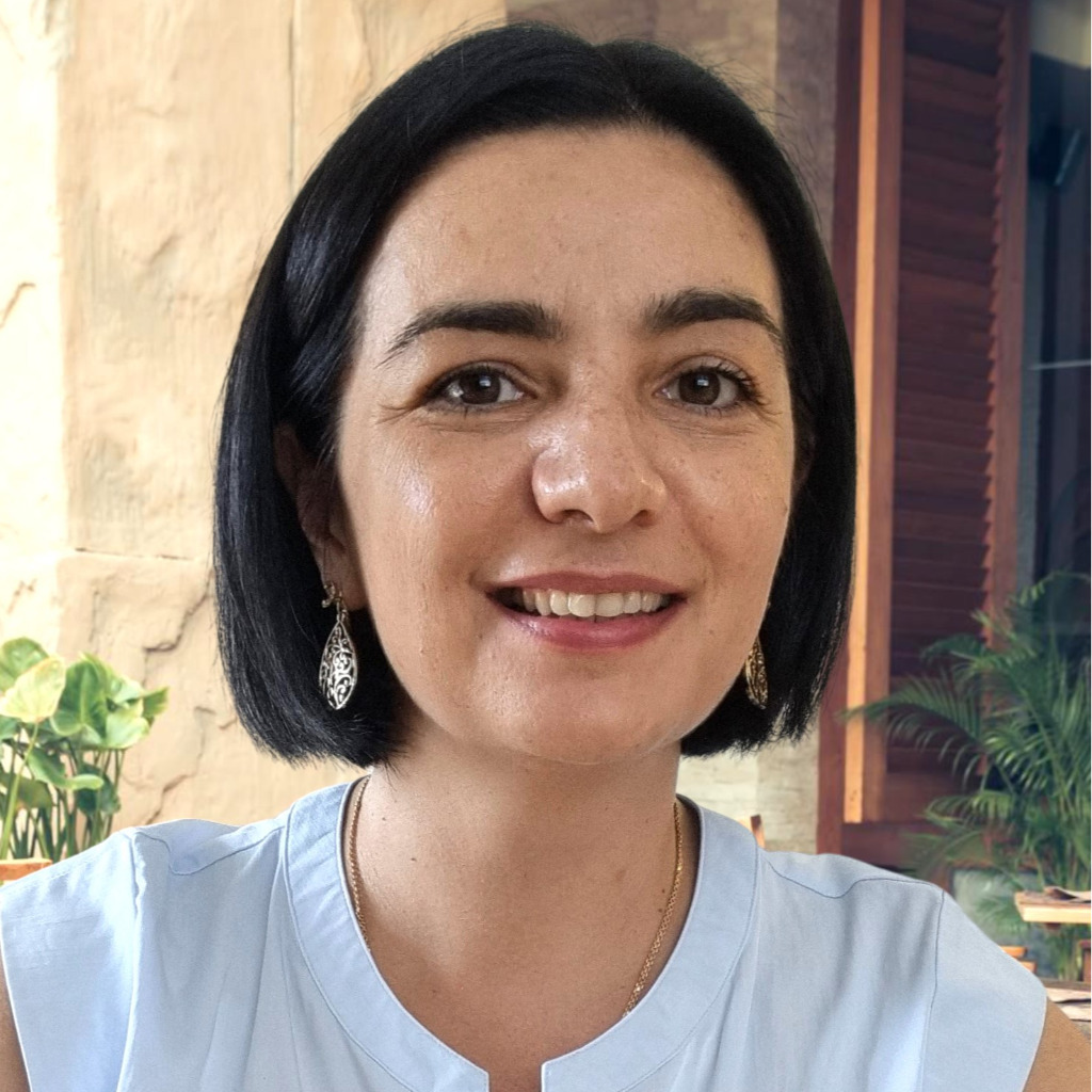 Angela Staicu - Project Manager - Prut Publishing House LTD | XING