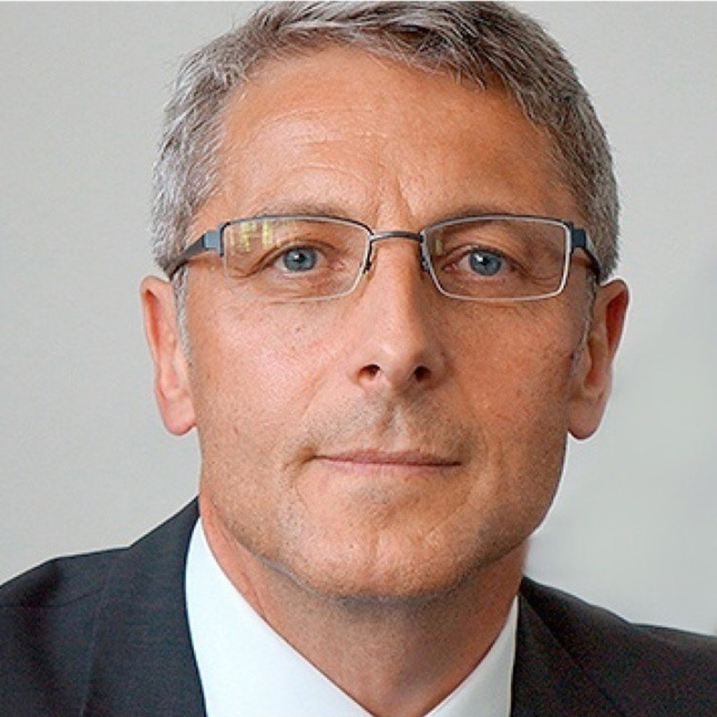 Dr. Martin Streb - Geschäftsführer - kmuOnline ag | XING