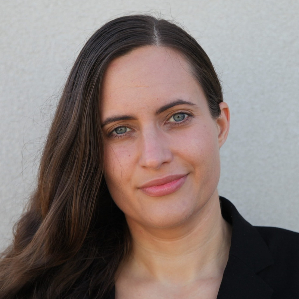 Mag. Simone Schmid - Senior Marketing Manager - imh Institut Manfred ...