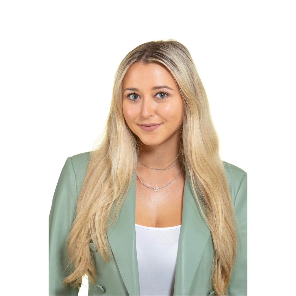 Laura-Denise Romeder - Kundenberater - Stadtsparkasse München | XING