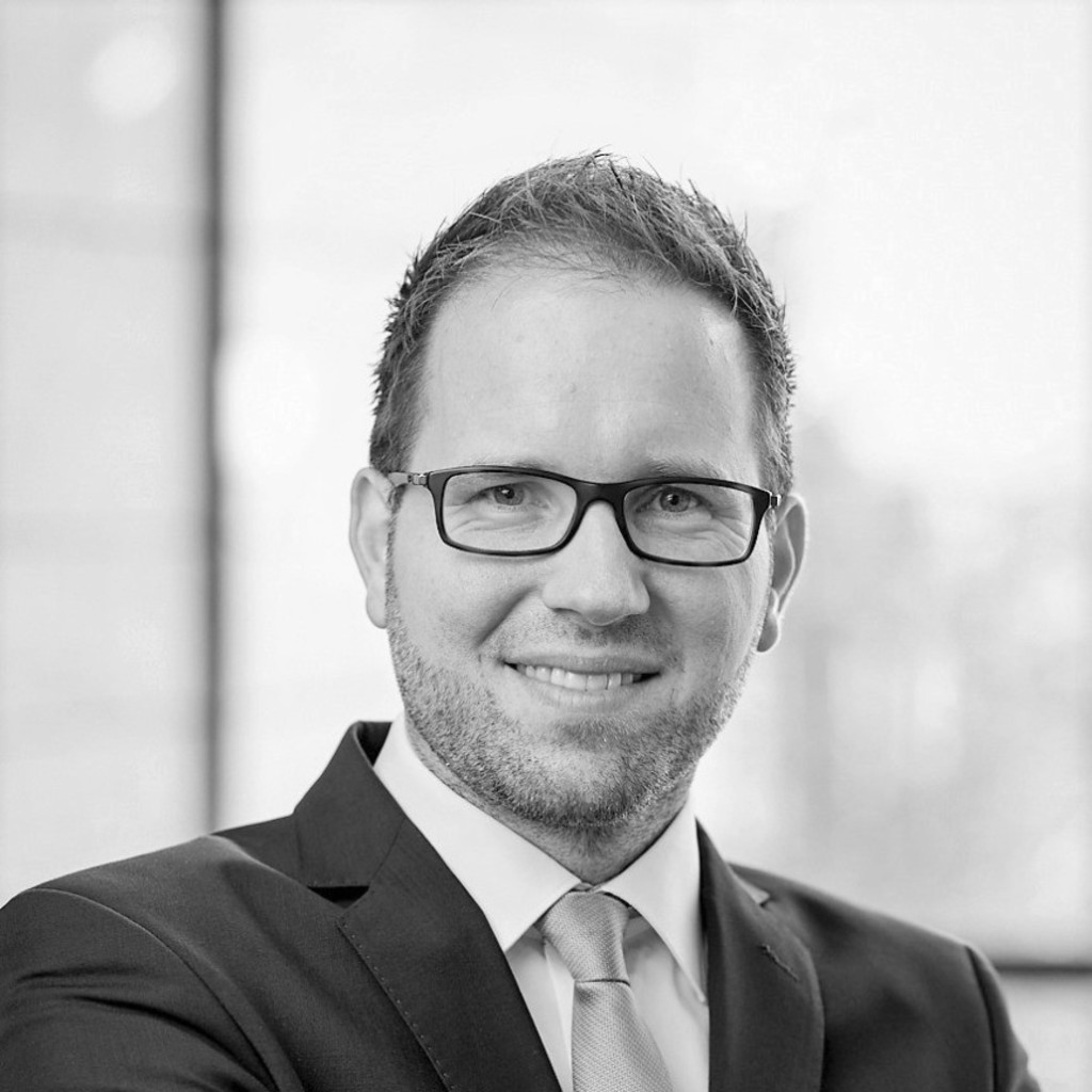 Jan Schrulle - Senior Manager, Prokurist || Financial Services ...