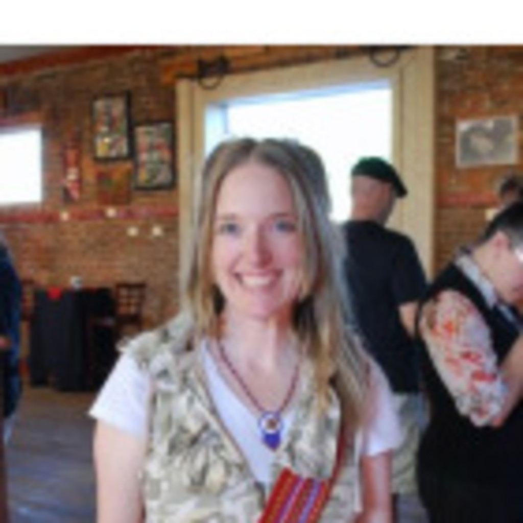 Amy Seltzer - Curatrix - atelier régénérer | XING