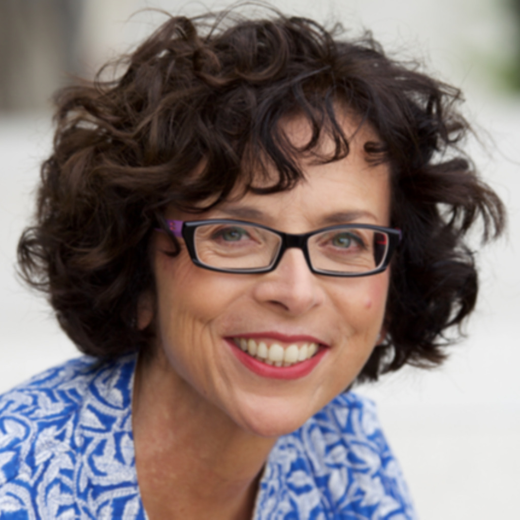 Carmen Holzer - Sales Assistant Backoffice - Chromsystems Instruments ...