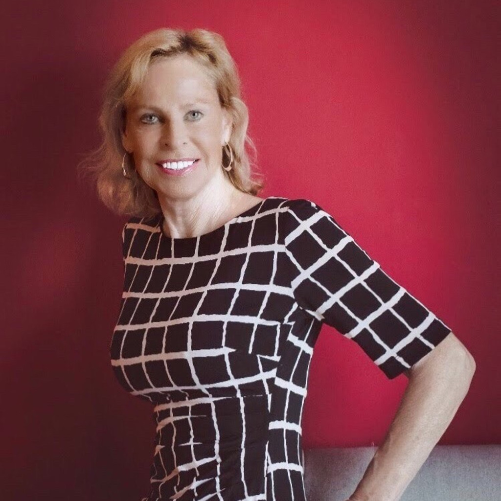 Inge E. Rinkhoff - CEO www.rinkhoff.com - IR INTERNATIONAL CONSULT | XING