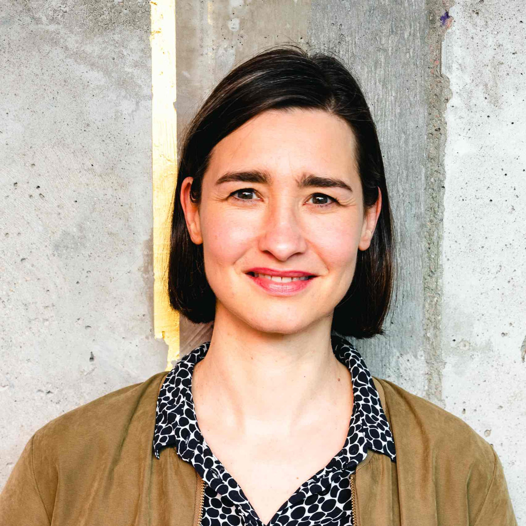 Sandra Pfeifer's Instagram, Twitter & Facebook on IDCrawl