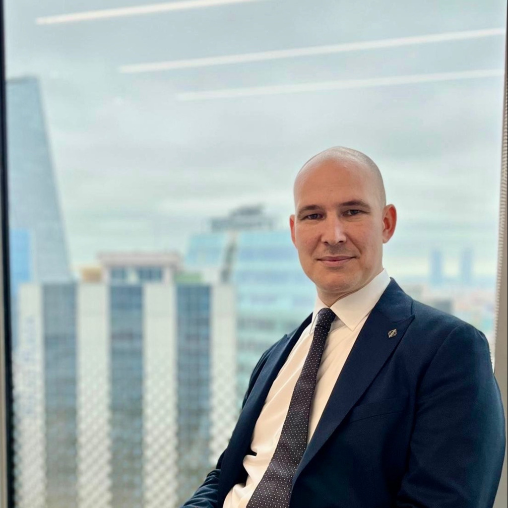 Benjamin Schmid - Senior Associate - Page Contracting GmbH | XING