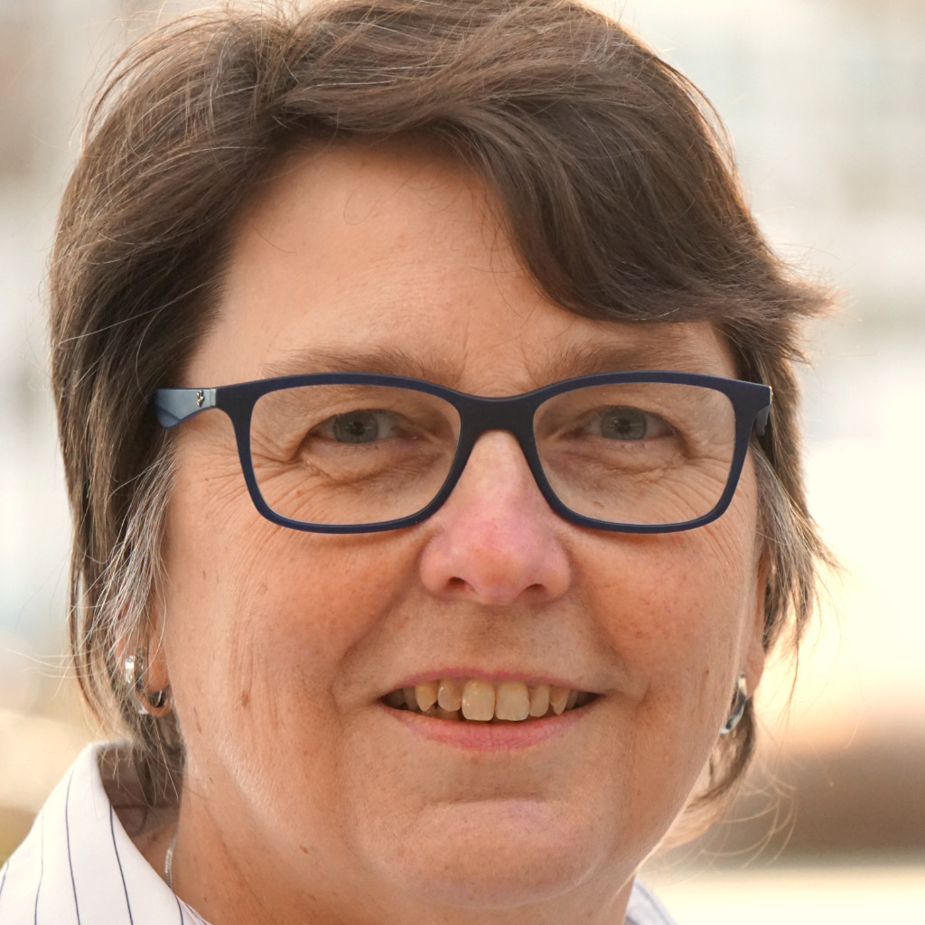 Christine Klein - Mitarbeiterin für Empfang und Fuhrpark - WIKA ...