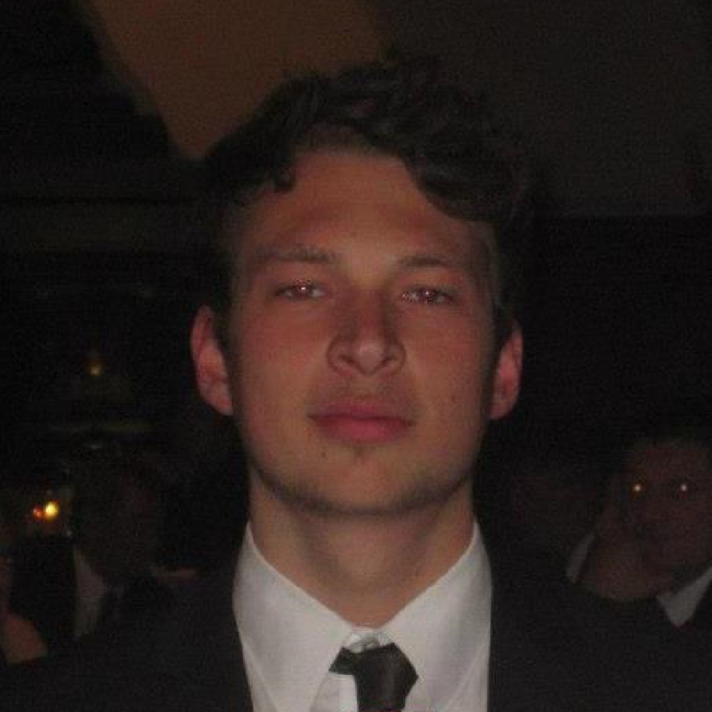 Luca La Quatra - Auszubildender Industriekaufmann - LESER GmbH & Co. KG ...