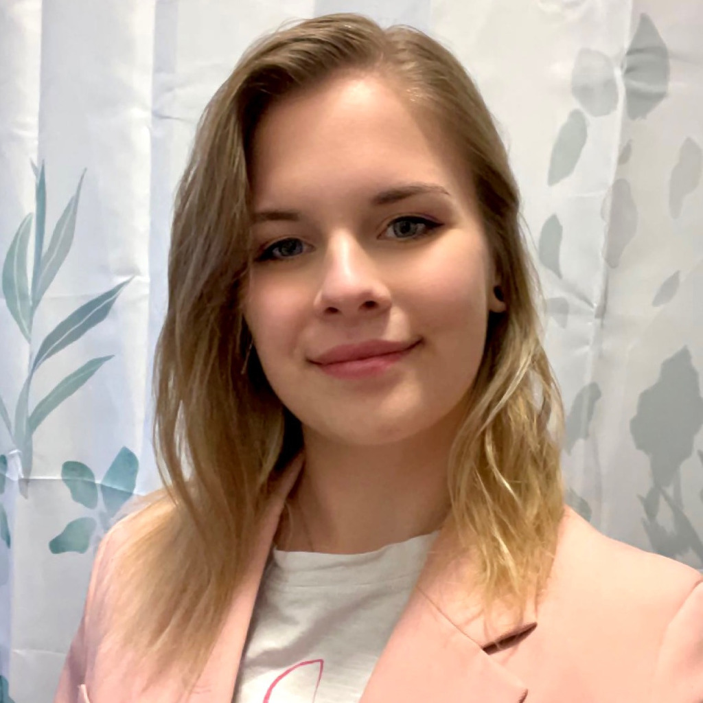 Lea Hennig - Koordinatorin für Energiemanagement - Wienerberger ...