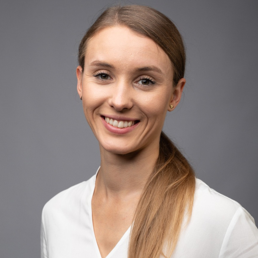 Julie Meier - Zahnärztin - AllDent Zahnzentrum | XING