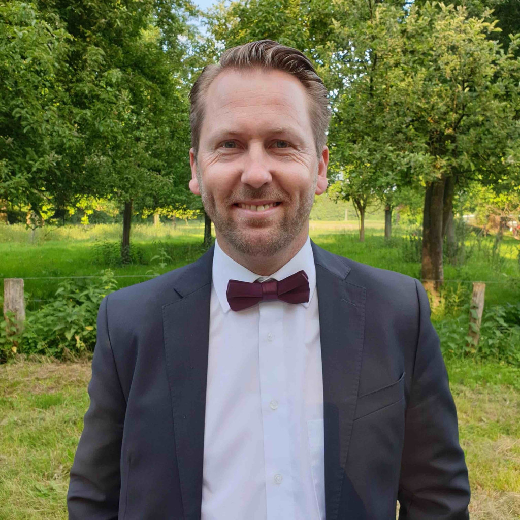 Andreas Frenzer - Sales Executive - BARMER | XING