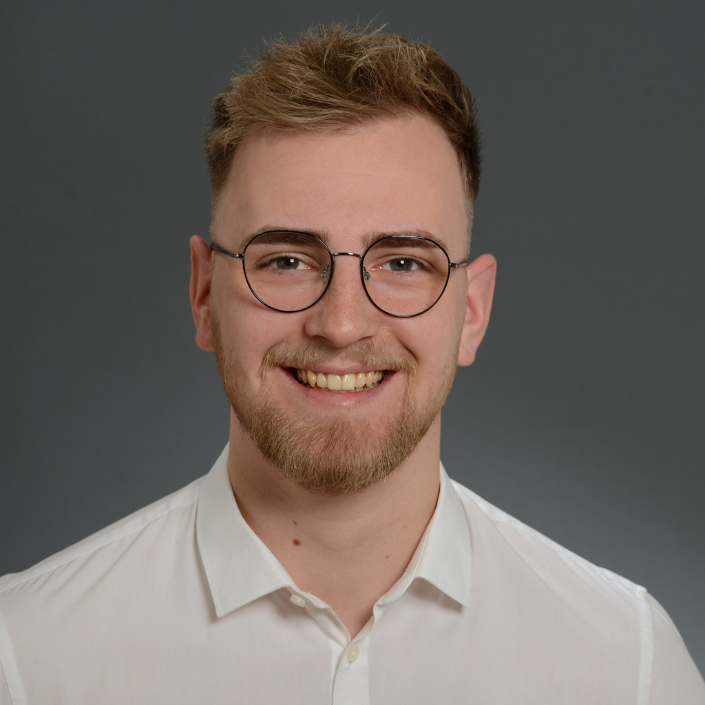 Robin Weber - CNC-Fräser - Böllinger Group | XING