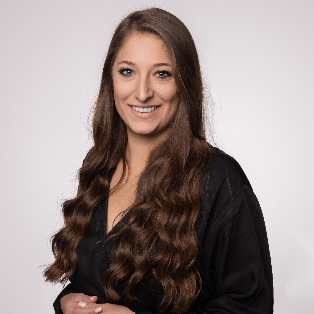 Jeanine Daublebsky-Sterneck - Senior Manager Real Estate Operations ...