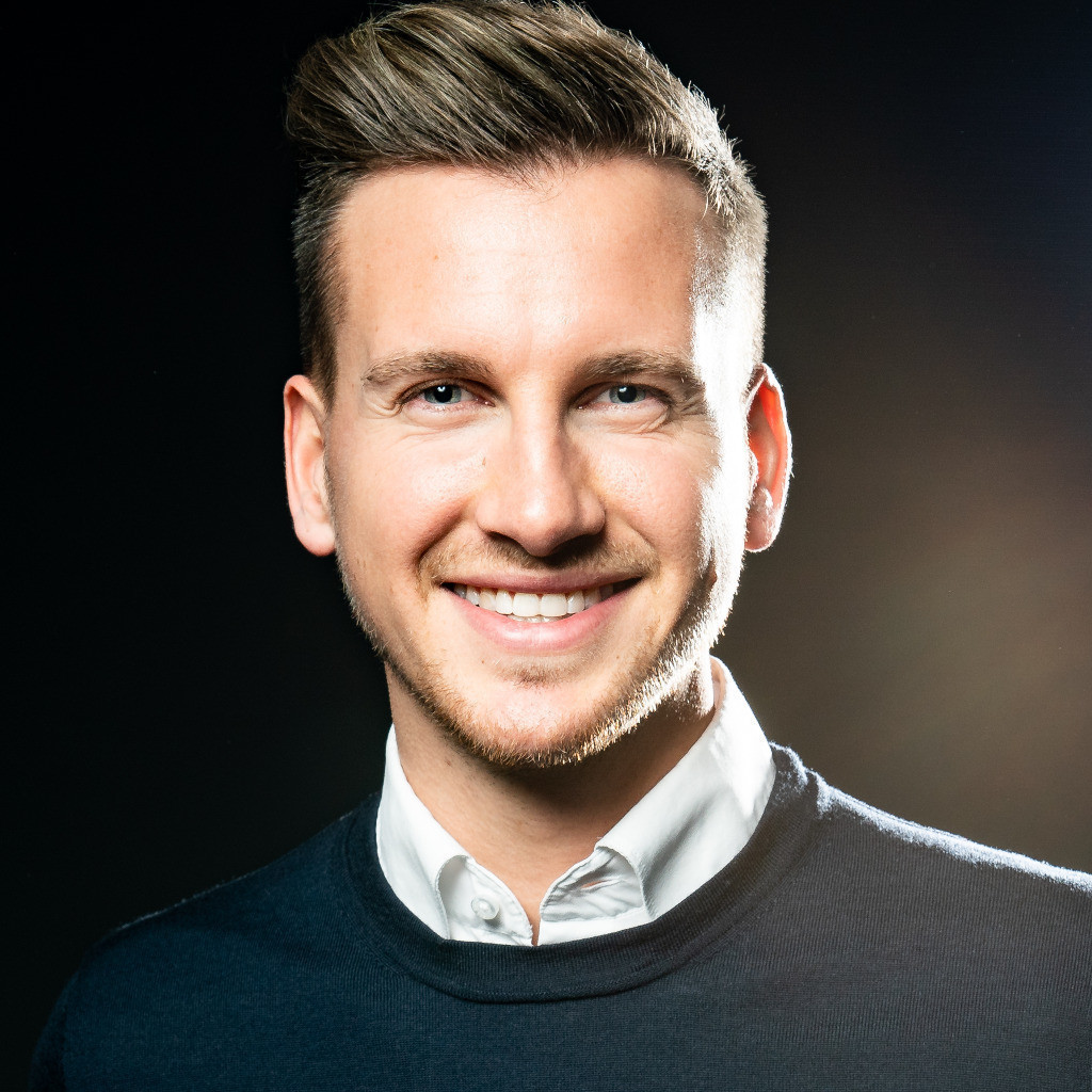 Dominic Roll's Instagram, Twitter & Facebook on IDCrawl