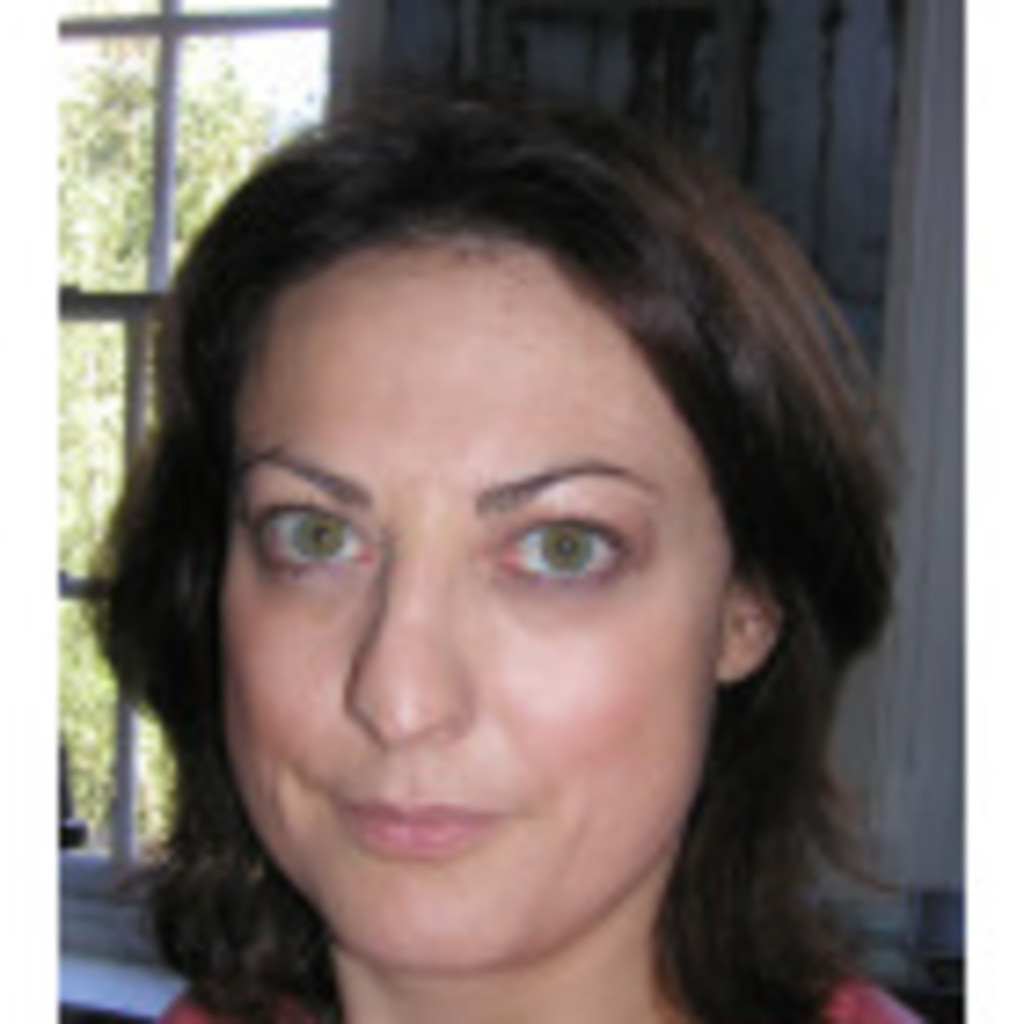 Justine Fox - Creative Director - Global Color Research Limited | XING