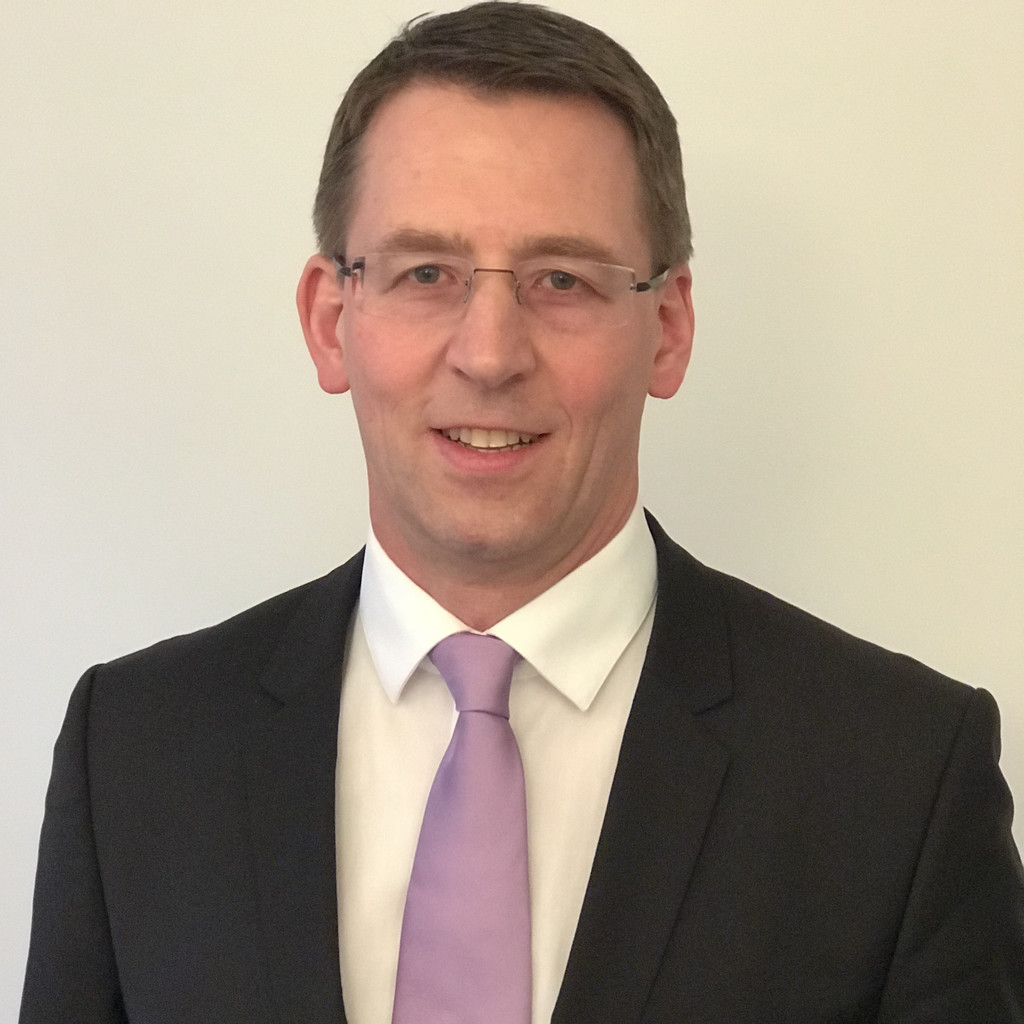 Thomas LAY - Head of Credit Trading Financials & Covered Bonds ...