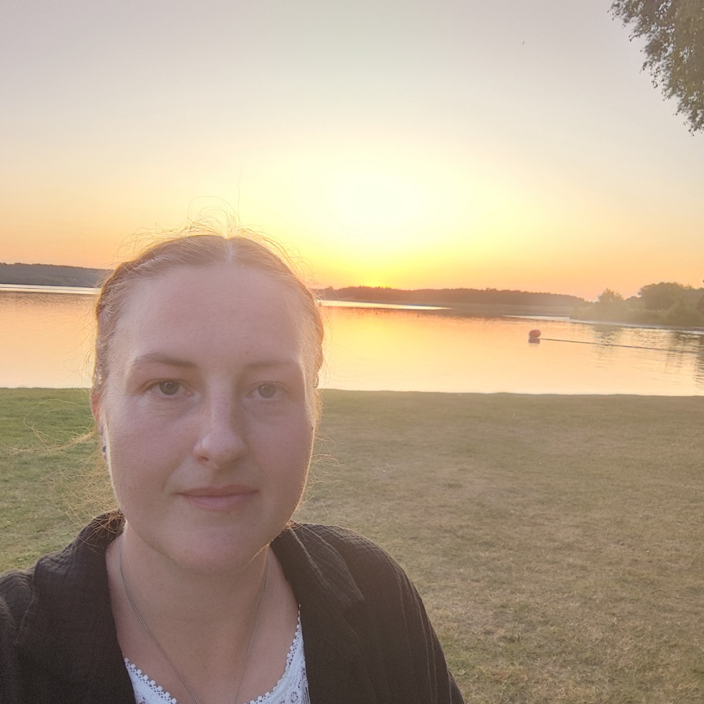 Chris Tin - Leitung hauptamtliche Praxisanleitung, Fachpflege f. Anä ...