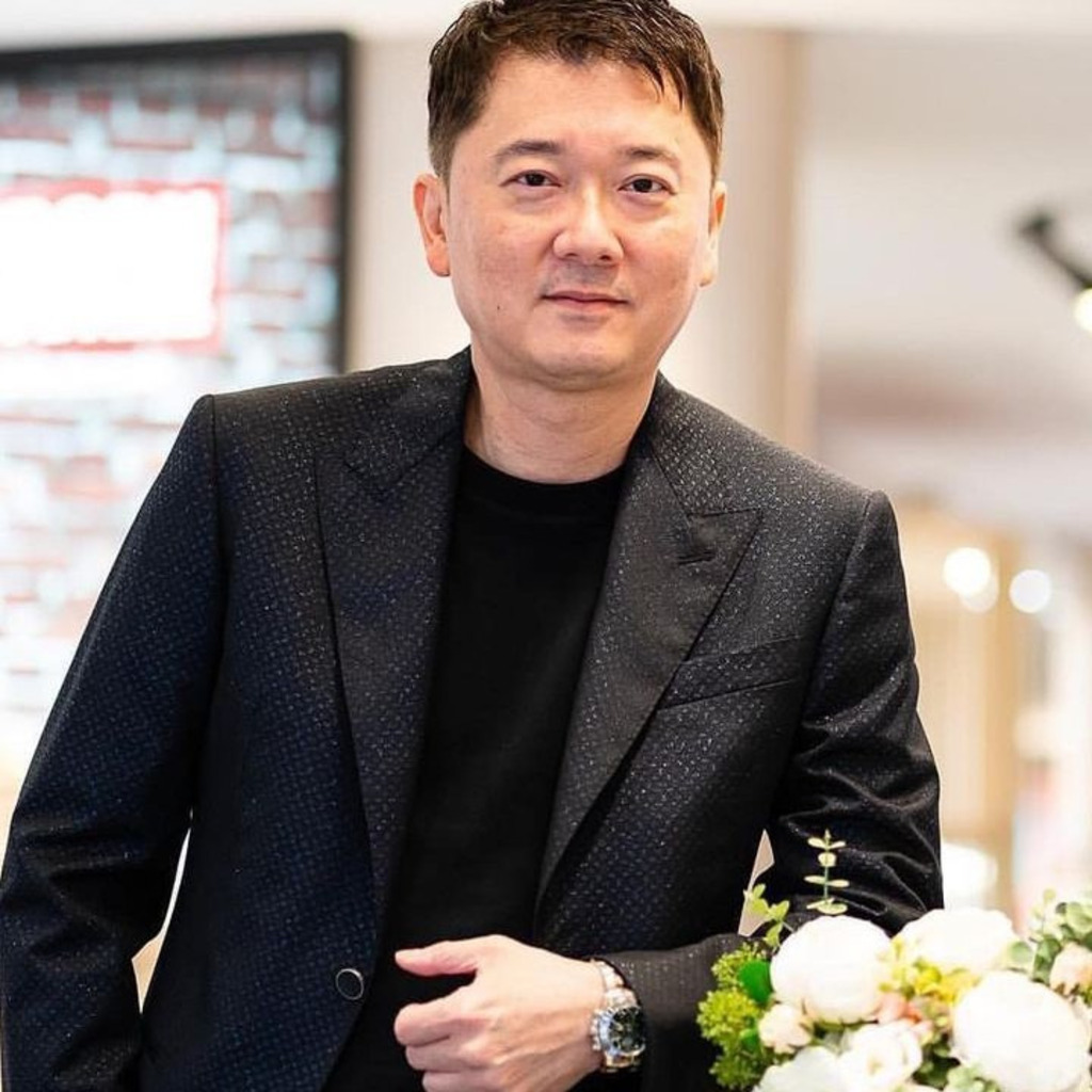 DYlan Li - founder - Summit Import Corp | XING