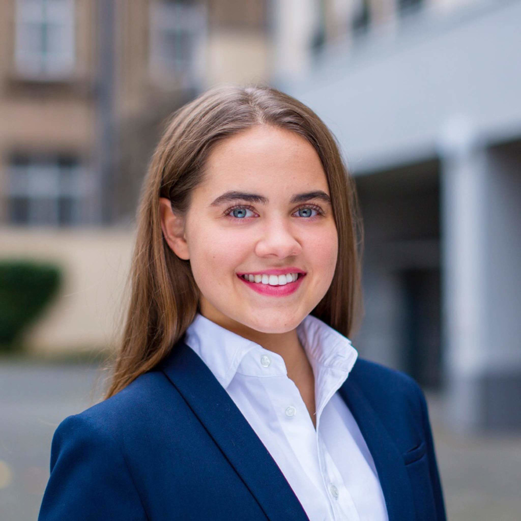 Anna Sertic - Immobilienexpertin - azemos property ag | XING
