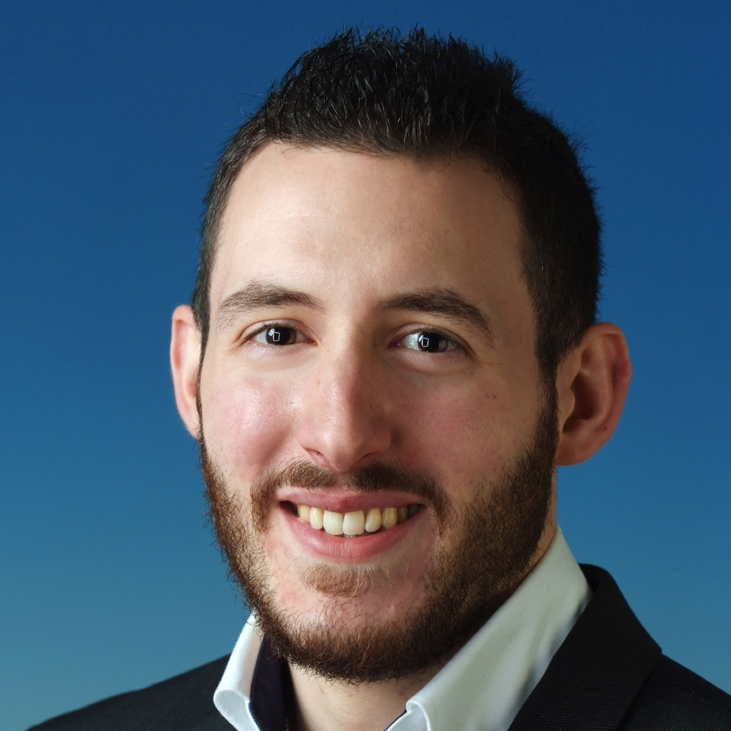 Dr. Christian Paul Starke - Legal Counsel Datenschutz-Spezialist - AXA ...