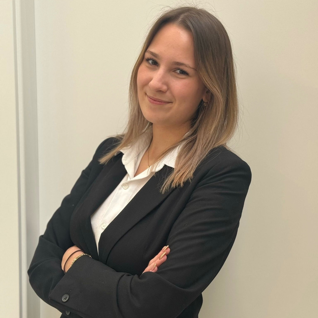 Lucy Sommerer - Kauffrau für Groß- und Außenhandelsmanagement ...