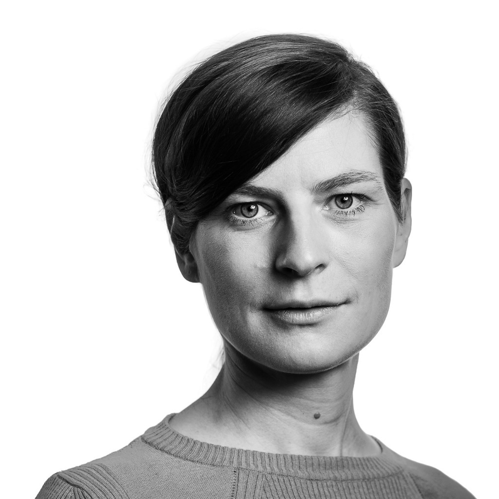 Dr. Elena Pummer - Associate Professor - Department of Hydraulic ...