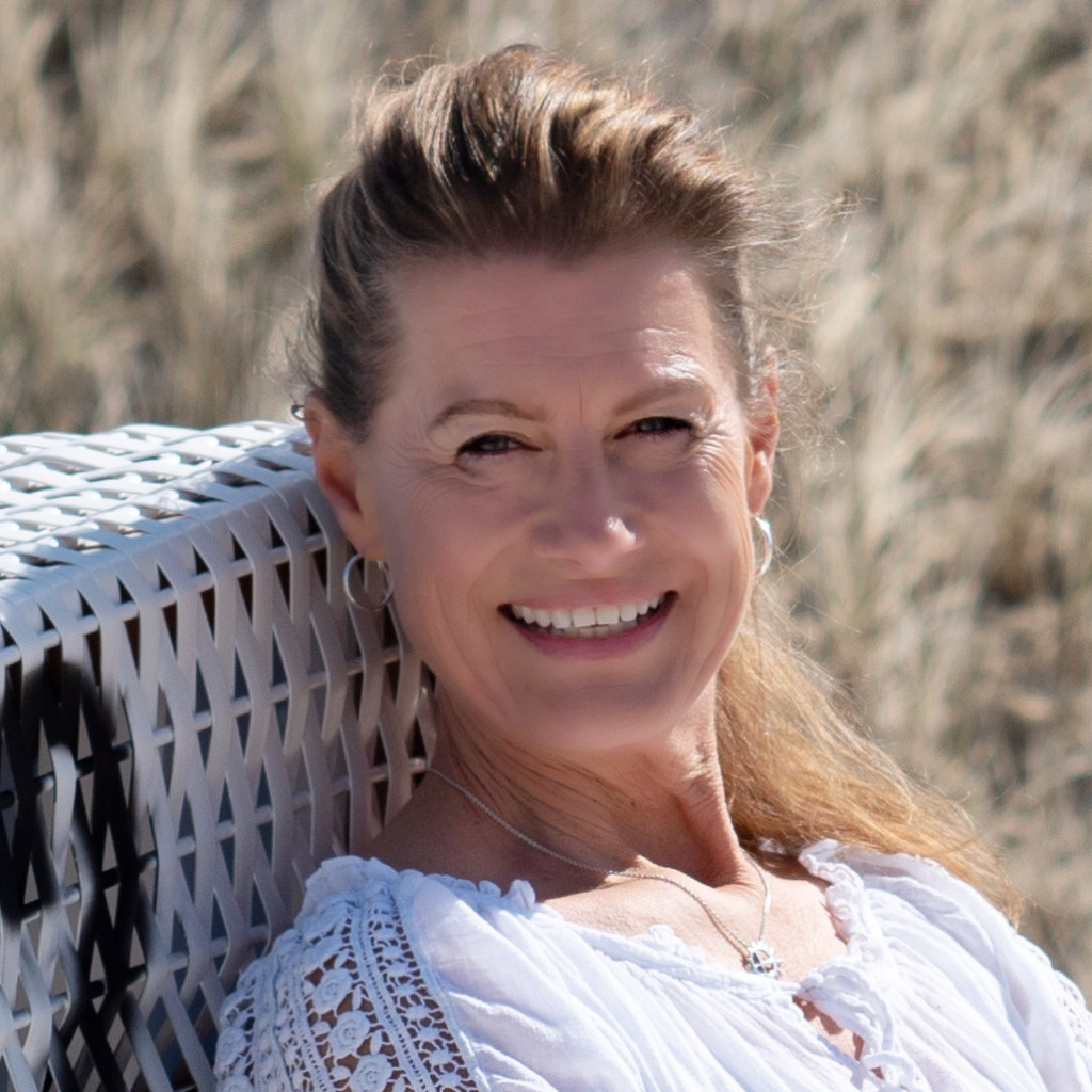 Annette Dietz - Vice President - PM-International AG, Speyer | XING