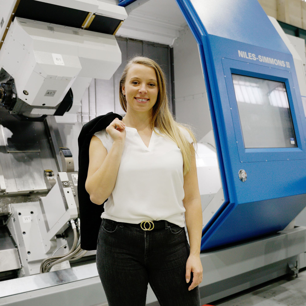 Victoria Linnemann - Assistenz der Geschäftsleitung Produktion ...