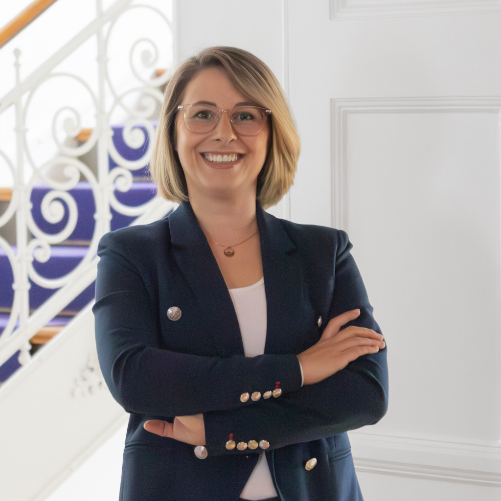 Julia Rabe - Teamleitung Einkauf / nationale Produktion - Verticas GmbH ...