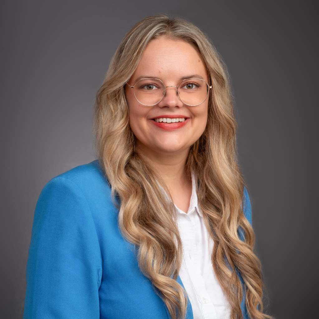 Sarah Burk - Sozialarbeiterin, M.A. - CJG Haus Miriam | XING