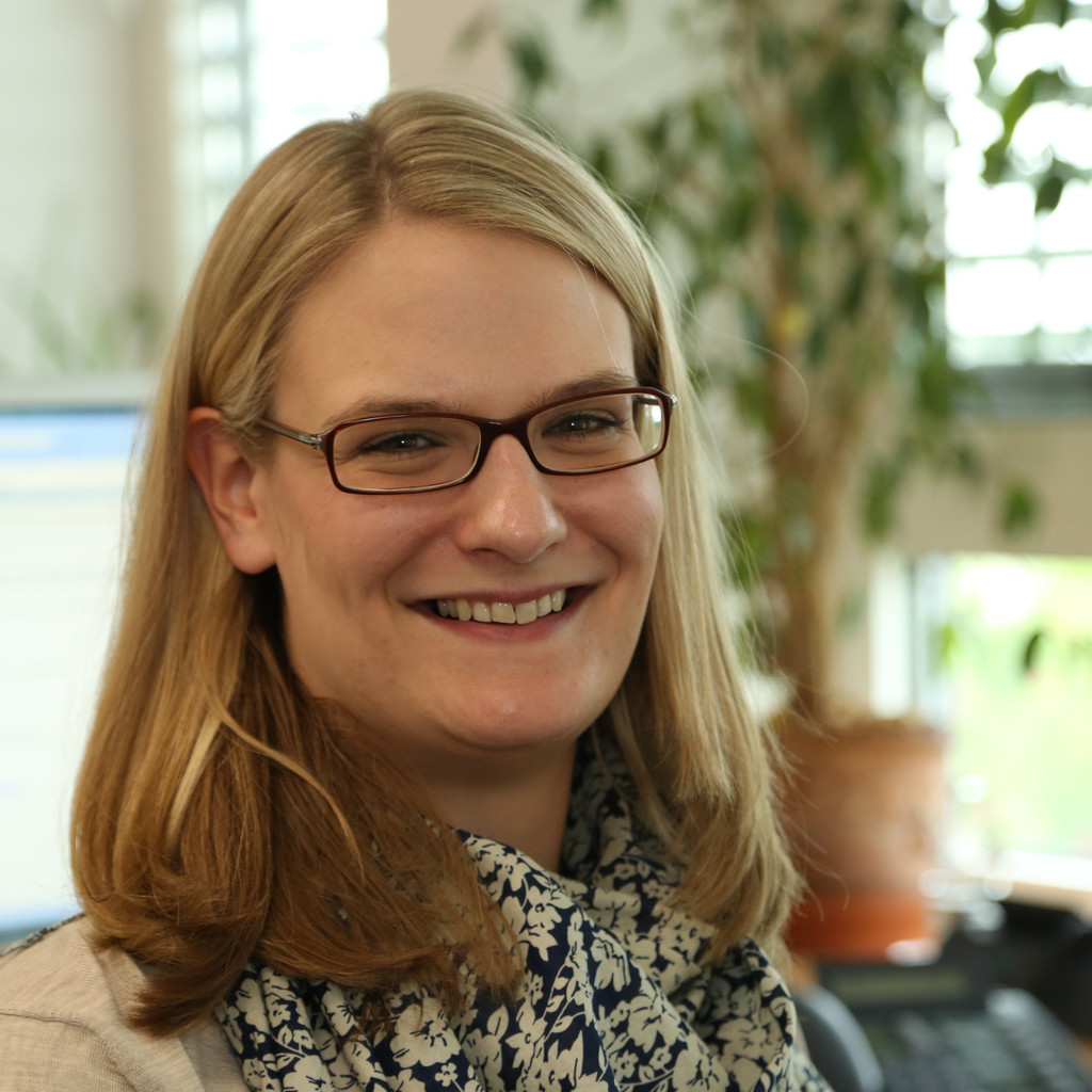 Laura Kroll - Personalreferentin - Stahlgruber GmbH | XING