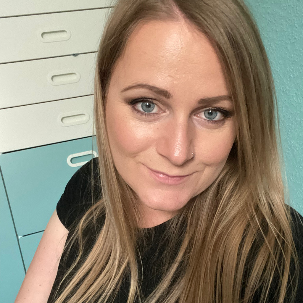 Stephanie Rüger - Disponentin Neue Automobile - BMW AG Niederlassung ...