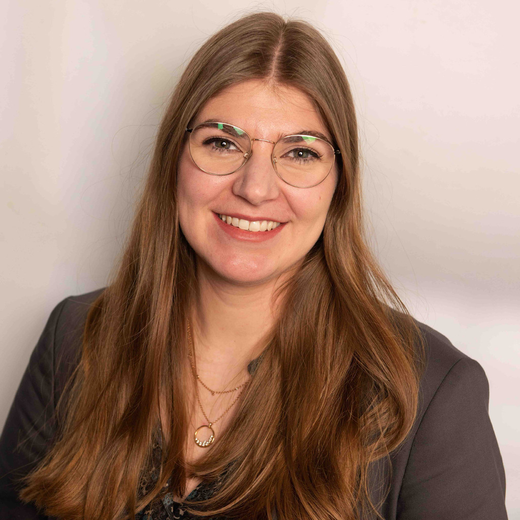 Lea Schulz - Praktikantin im internationalen Projektmanagement - Siemens Mobility | XING